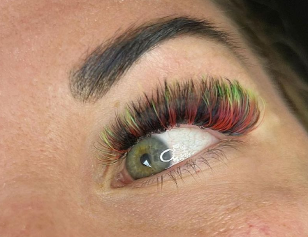 Fall into Fabulous: Embrace Autumn with Colored Eyelashes in Seasonal ...