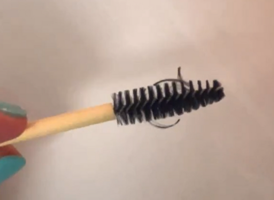 Top Tips on How to keep your Lashes from Popping off While Brushing Th ...